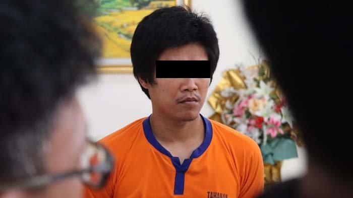 Bocah di Gresik Meninggal Tragis, Ditusuk Ayah Kandung Pakai Pisau dari ... Bocah di Gresik Meninggal Tragis, Ditusuk Ayah Kandung Pakai Pisau dari ...