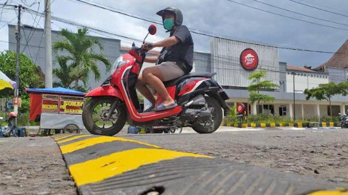 Sering Jadi Arena Balap Liar, Dishub Pasang Speedbump di Kawasan Alun ...