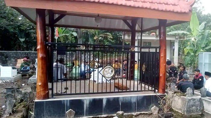 Pembongkaran Makam Mbah Sobari yang Diduga Palsu, Lurah Brotonegaran Ponorogo Angkat Bicara ...