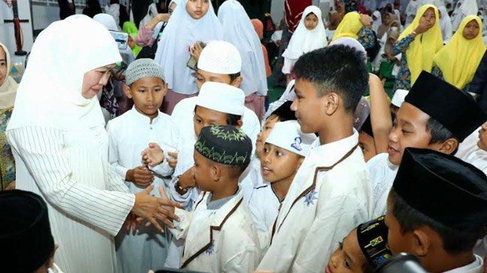 Tutup Tahun 1444 Hijriyah, Pemprov Jatim Santuni 1.000 Anak Yatim di Masjid Raya Islamic Center ...