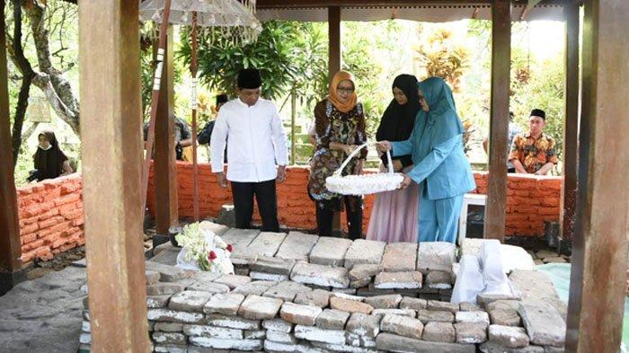 Bupati dan Wabup Lumajang Ziarah ke Makam Pendiri, Situ Biting Disebut Makam Arya Wiraraja ...