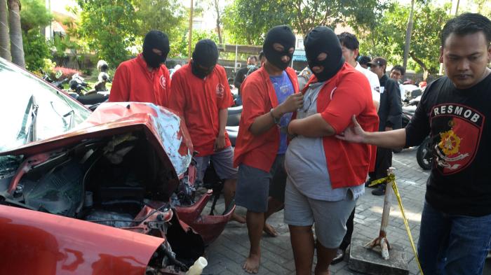 Chindar Hadiri Sidang Perdana Pembunuhan DJ Aditya - Surya.co.id