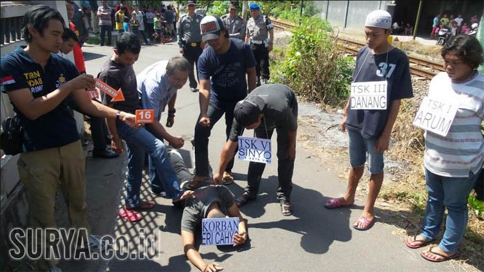 Mau Rekonstruksi Kasus Pengeroyokan, Tersangka Perempuan Ini Malah ...