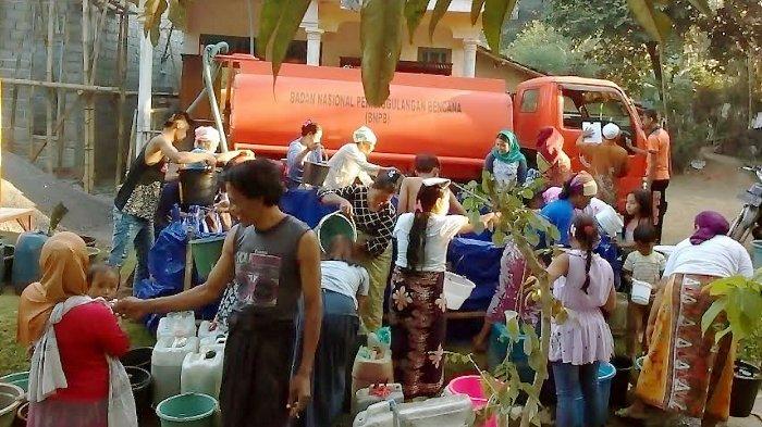Dampak Musim Kemarau, Belasan Desa di Lumajang Jatim Mulai Krisis Air Bersih - Surya.co.id