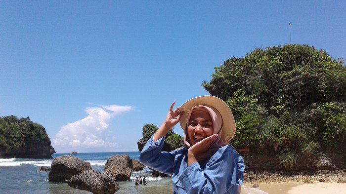 Matahari Cantik di Pantai Perengan - Surya.co.id