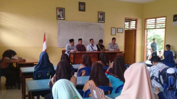 Video Perkelahian Dua Siswi SMP di Bawean Gresik Jadi Viral, Polisi Turun Tangan Mendamaikan ...