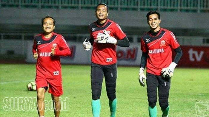 Satria Tama Datang, Persaingan Kiper di Madura United Kian Sengit ...