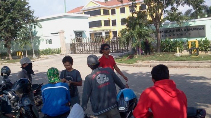 Ratusan Karyawan PT HSK Enam Bulan hanya Diberi Janji - Surya.co.id