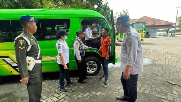 Persiapan Angkutan Lebaran 2024, Dishub Intensif Lakukan Ramp Check di Terminal Kertajaya ...