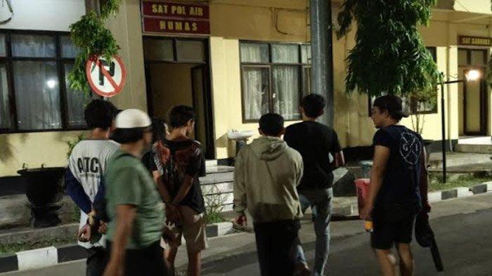 Dalam Semalam Satreskoba Polres Situbondo Bekuk Pengguna dan Pengedar, Sita 4,68 Gram Sabu ...