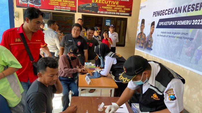 Mudik Lebaran 2023, Polres Ponorogo Gelar Tes Urine dan Kesehatan ke ...