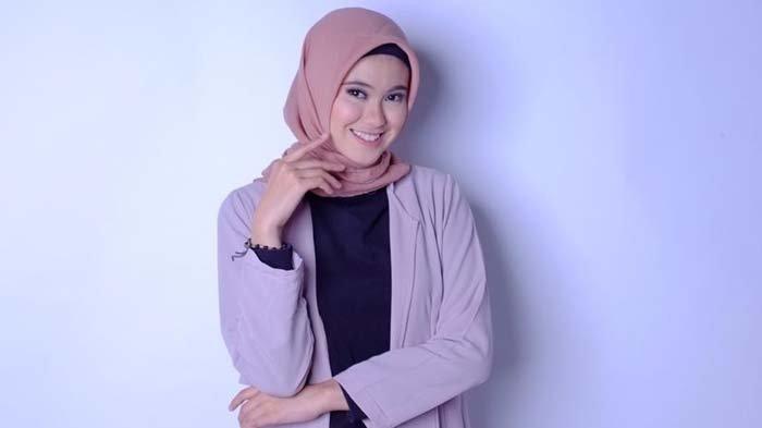 Potret Resky Amalia Ningsih, Buktikan Keraguan Orangtua Lewat Prestasi - Surya.co.id