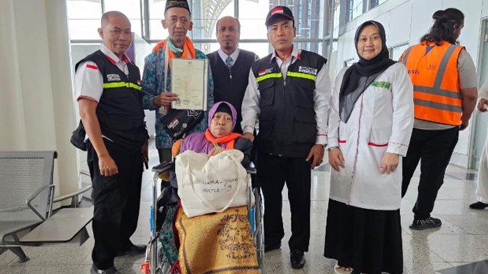 Paspor Jemaah Haji Asal Gresik Tertinggal di Embarkasi, PPIH Arab Saudi ...