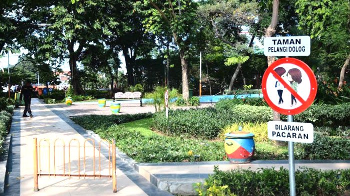 Setahun Dipasang, Rambu Larangan Pacaran di Sejumlah Kawasan Kondisinya ...