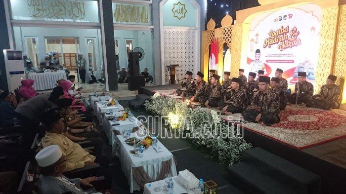 Kapolres Tulungagung Tambah Hadiah 2 Paket Umroh untuk Peserta Lomba Hadrah dan Azan - Surya.co.id