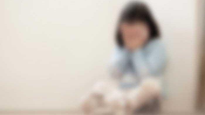 Rekonstruksi Bocah Perempuan 5 Tahun Dibunuh Ibu dan 2 Kakak Angkatnya ... Rekonstruksi Bocah Perempuan 5 Tahun Dibunuh Ibu dan 2 Kakak Angkatnya ...