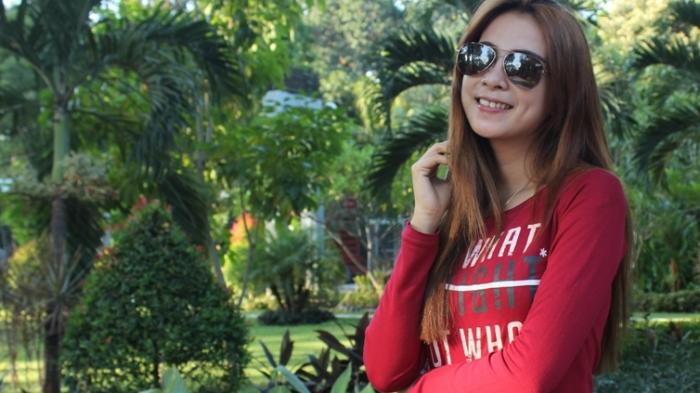 Mau Tampil Cantik? Riska Putri Siap Make Over Wajah Anda - Surya.co.id