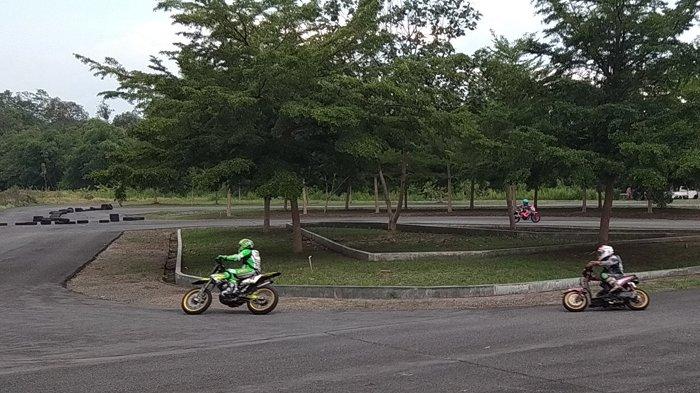Blitar Punya Lintasan Balap Motor Sirkuit Sentul, Segini Tarif Bagi ...