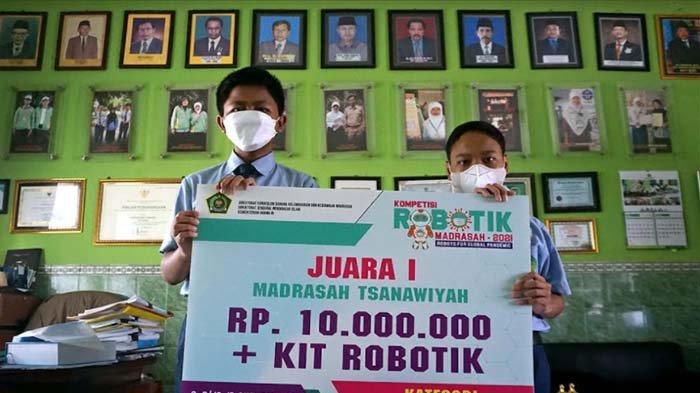 Singkirkan Ratusan Siswa, Dua Siswa MTs Negeri 2 Kota Kediri Jawara ...