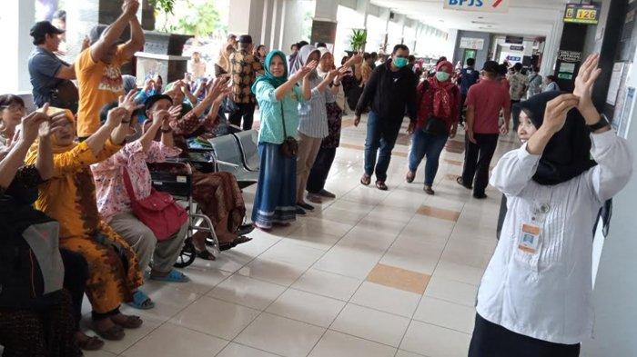 Cegah Penularan Penyakit, RSUD dr Iskak Tulungagung Ajari Pengunjung ...