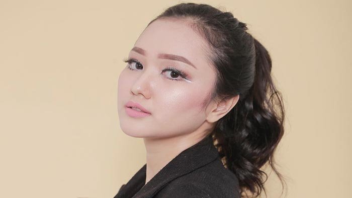 Sosok - Firda Rachmi, Kebanjiran Tawaran Endorse - Surya.co.id