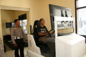 Pemohon SIM Dibebani Biaya Uji Simulator - Surya.co.id