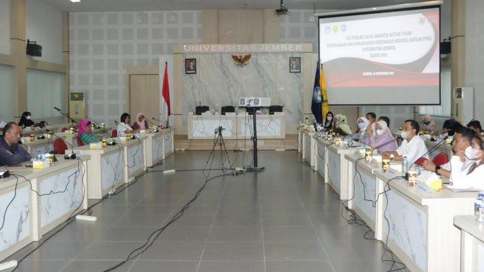 Cegah Kekerasan Seksual di Lingkungan Kampus, Unej Mulai Siapkan Anggota Satgas PPKS - Surya.co.id