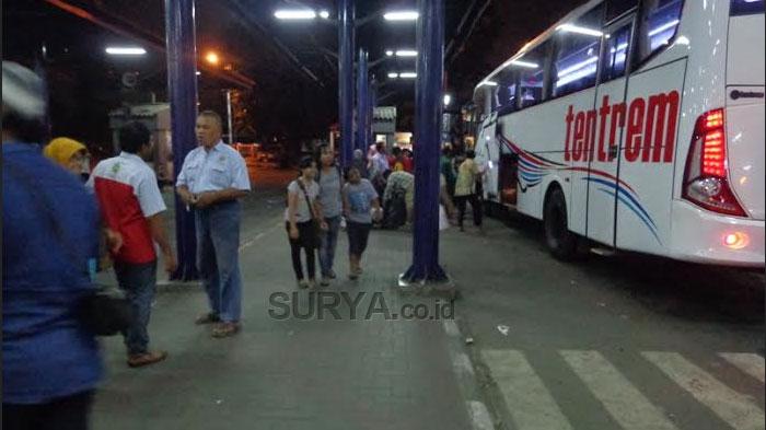 Terminal Purabaya Jadi Tempat Transit Arus Balik - Surya.co.id