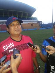 Suharno Boyong 20 Pemain ke Kalimantan - Surya.co.id