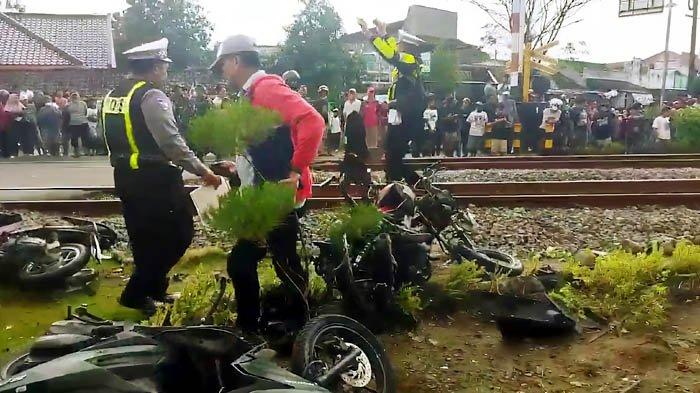 Kecelakaan Maut Kereta Api di Magetan, Saksi Mata Sebut Sepeda Motor Beterbangan Saat Tabrakan ...
