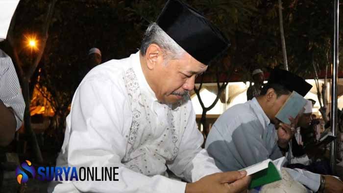 Teladani Perjuangan Wali Songo, Hayono Isman Ziarah ke Makam Sunan ...