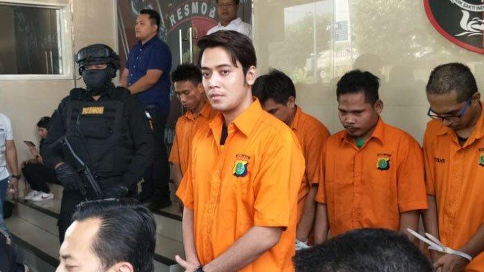 Terungkap Alasan Kriss Hatta Menganiaya Pemain FTV hingga Dipenjara ... Terungkap Alasan Kriss Hatta Menganiaya Pemain FTV hingga Dipenjara ...