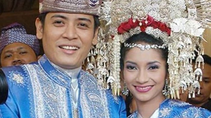 Teuku Ryan - Vira Yuniar Sempat Cerai 2 Tahun lalu Rujuk Lagi, Begini Kabar Hubungannya Sekarang ...