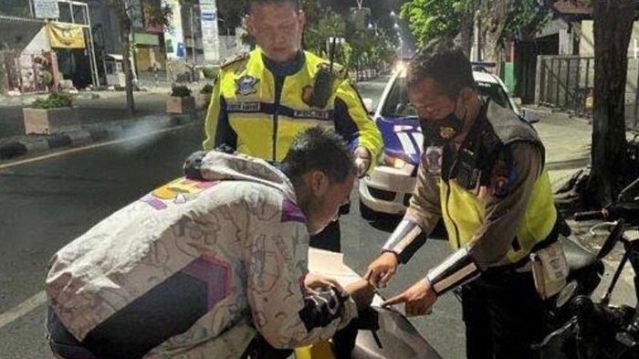 Polres Gresik Kembali Terapkan Tilang Manual, Ini Alasannya - Surya.co.id