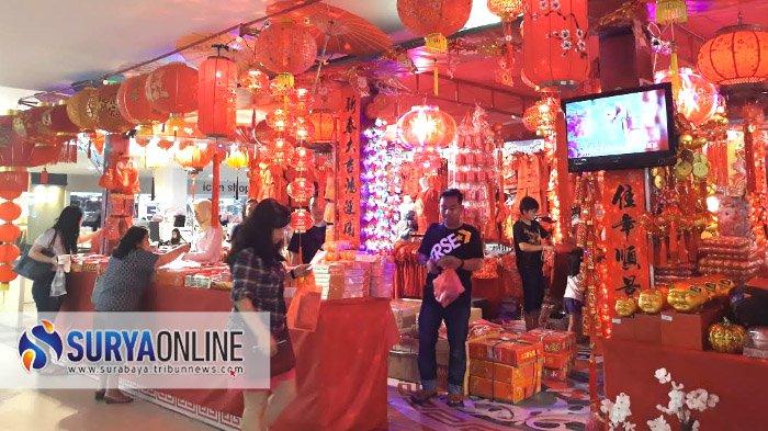 Buka Setahun Sekali, Omzet Toko Lotus Pakuwon Mall Capai Rp 80 Juta ...