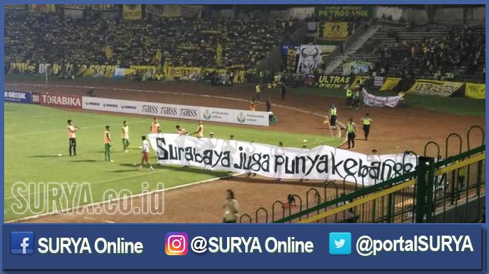 Ultras Nyanyikan Mars Bonek Saat Persegres Jamu Bhayangkara, Ternyata ...