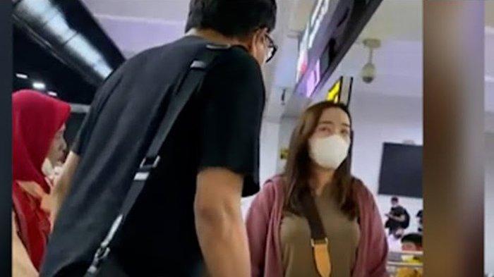 Suami Wanita yang Maki Ibu Arteria Dahlan Ternyata Brigjen TNI Zamroni ...