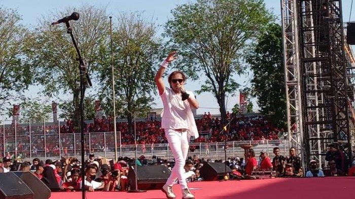 Konser Satu Komando Sapu Lidi Surabaya, Relawan Ikrar Janji Ikut ...