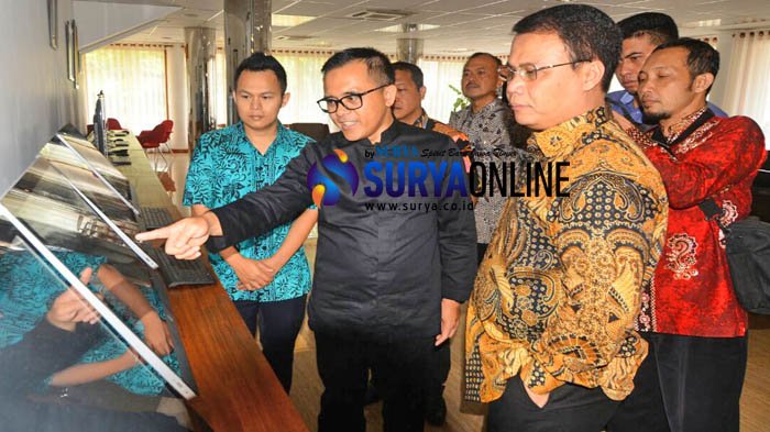 Wakil Ketua MPR Minta Daerah Lain Tiru Sistem Pelayanan Publik Banyuwangi - Surya.co.id