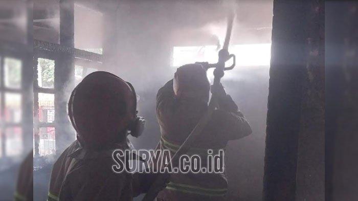 Rumah Warga Kanigoro Kabupaten Blitar Terbakar, Kerugian Capai Rp 50 Juta - Surya.co.id