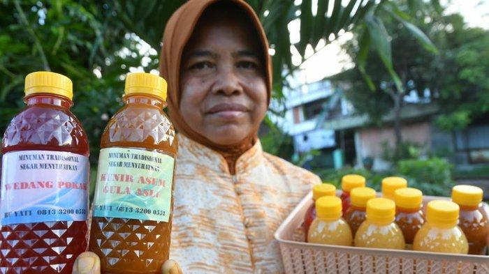 Mencicipi Minuman Sehat di RT 3 RW 10 Tambakrejo Surabaya - Surya.co.id
