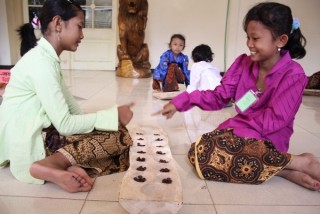 Festival Dolanan Anak - Surya.co.id