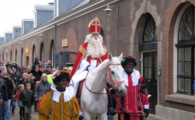 Pengadilan Belanda Nyatakan Karakter Piet Hitam Wujud Rasisme - Surya.co.id