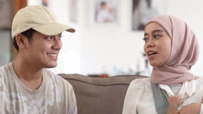 Aksi Lesti Kejora Pamer Kado iPhone Anyar dari Rizky Billar, Ucapan ...