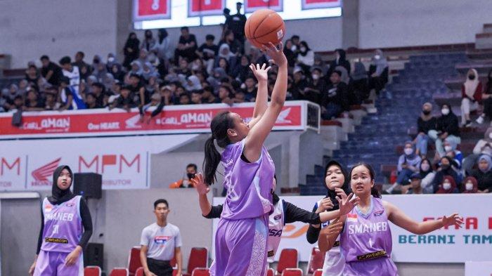 Kokohnya Trio Center Srikandi SMANEB, Buat SMAN 1 Pasuruan Kewalahan - Suryamalang.com