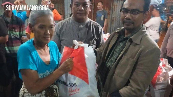 Ribuan Paket Sembako untuk Korban Banjir dan Puting Beliung di Sidoarjo - Suryamalang.com