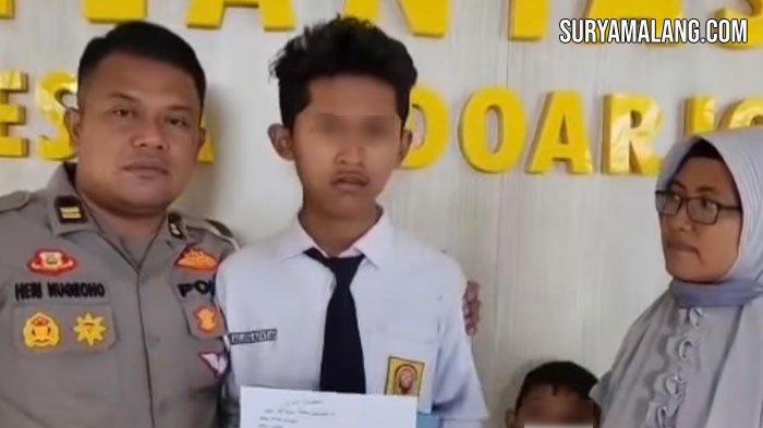 Pelajar SMP Minta Ampun setelah Videonya Viral saat Memaki Polisi di Sidoarjo - Suryamalang.com