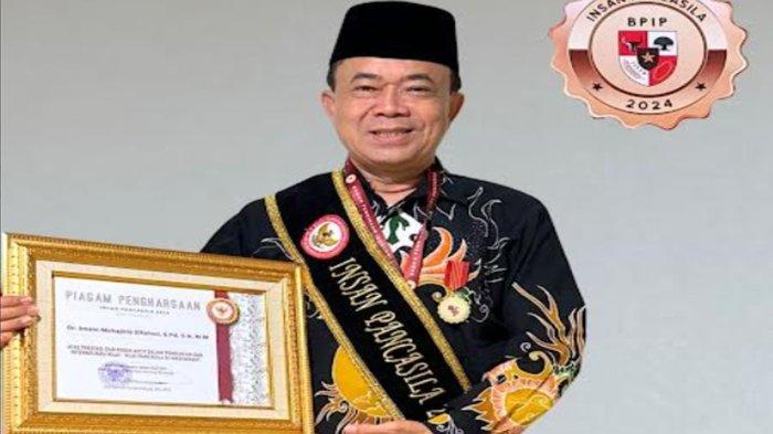 BPIP Beri Penghargaan Grand Master Coach Dr Fahmi Sebagai Insan ...