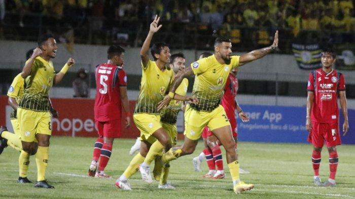 Hasil Skor Barito Putera Vs Arema FC Adalah 1-1, Dedik Setiawan Pecah Telur Cetak Gol ...