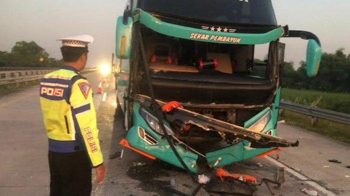 Kecelakaan di Tol Jombang-Mojokerto, Bus Pariwisata asal Yogyakarta Tabrak Truk - Suryamalang.com